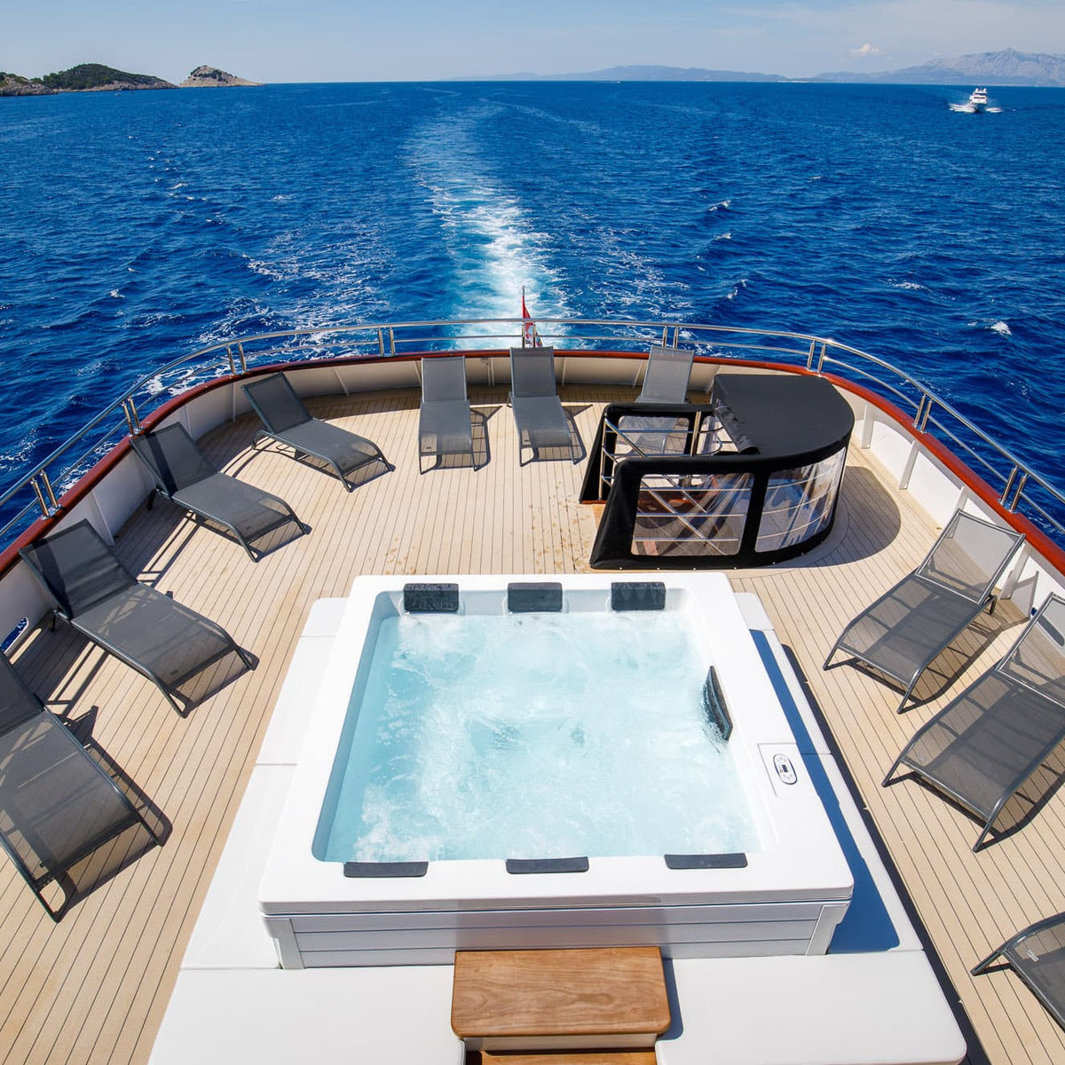 Serene 6 Hot Tub Installed on Cruise Ship Deck – Fonteyn Houston